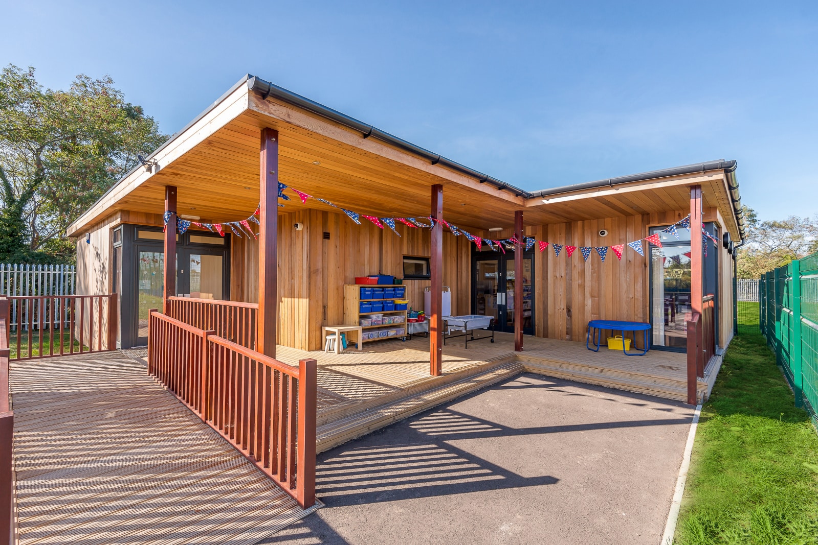 Eco-classroom for SEN at Rabbsfarm Primary School in West Drayton | The ...